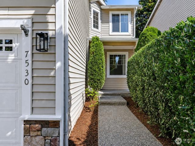 7530 NE 204th Place