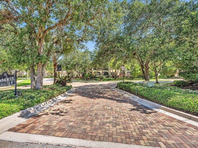7531 Old Thyme Ct, Parkland, FL 33076