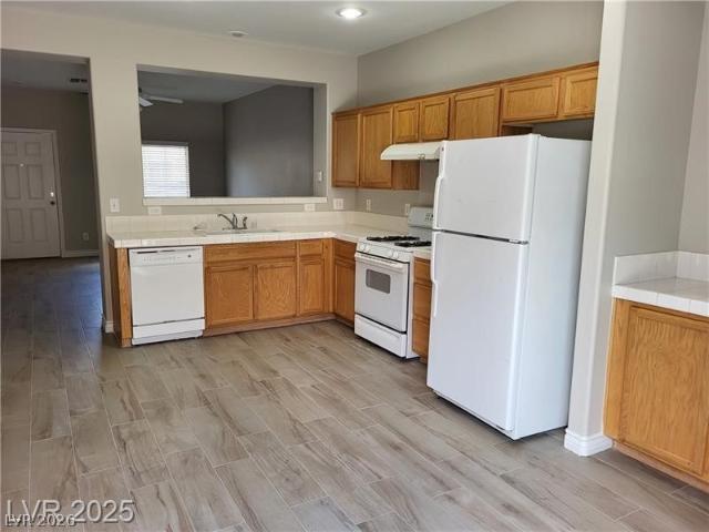 7531 Redwood Point Street