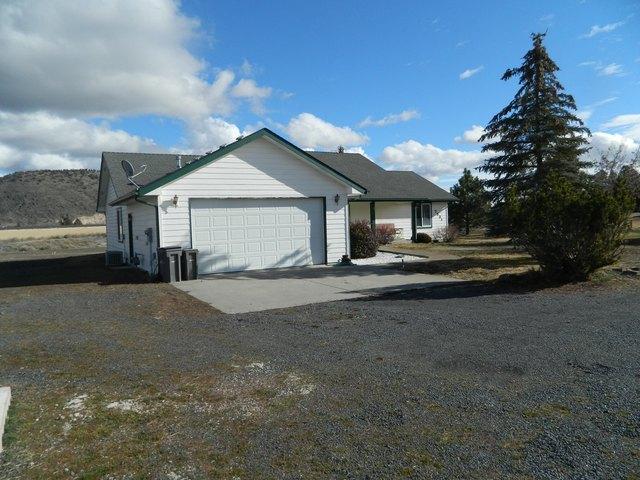 7531 Roberta Dr, Klamath Falls, OR 97603