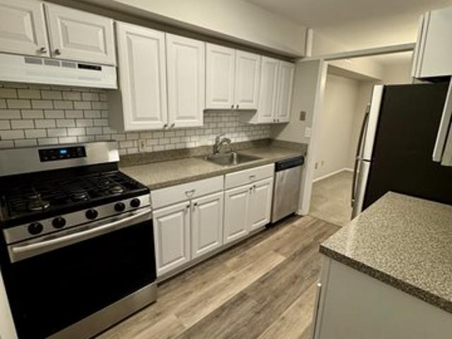 7531 Spring Lake Dr Apt B2, Bethesda, MD 20817