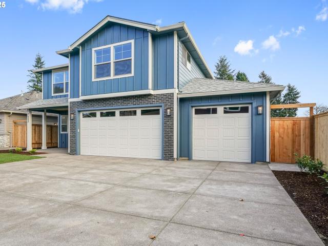 7532 Lennox LN NE