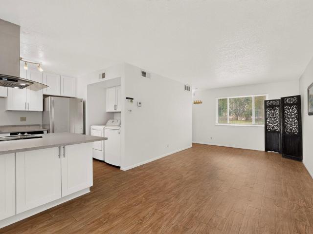 753 Camino Floretta NW