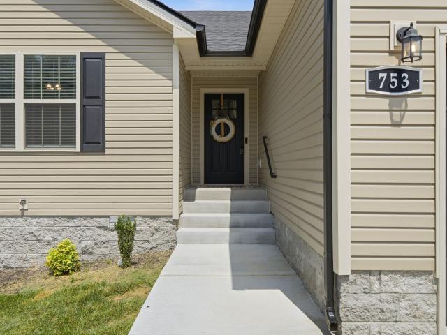 753 Gleason Dr