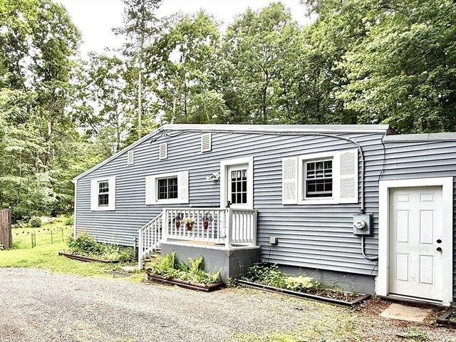 753 Daniel Shays Hwy, Belchertown, MA 01007