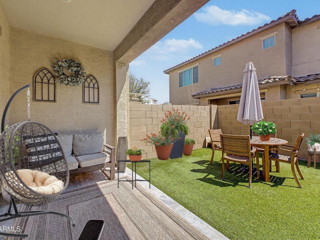 753 E ROJO Way # 102