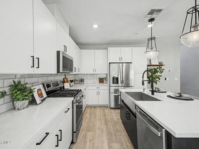 753 E Rojo Way Unit 102, Gilbert, AZ 85297
