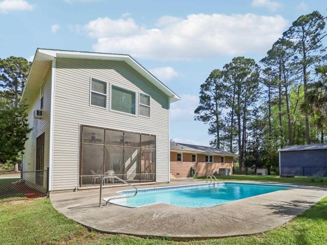 753 Sandpit Road