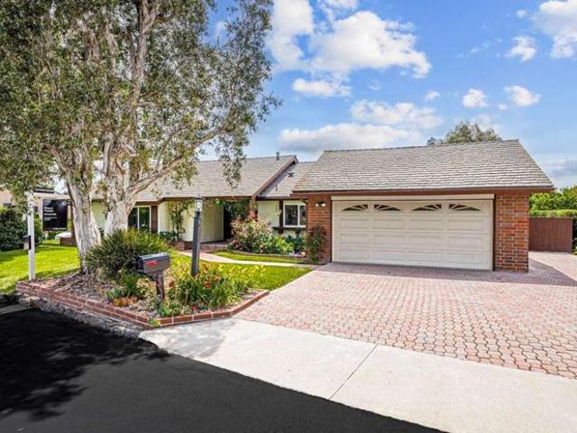 753 Rocking Horse Rd, Vista, CA 92081