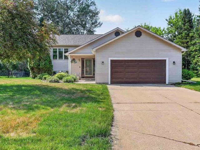753 Walker Way, Edgerton, WI 53534