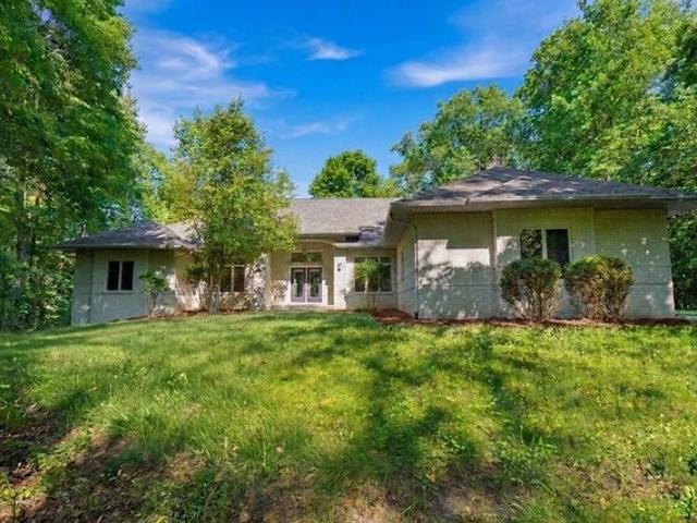 7544 Lake Hollow Ct, Dexter, MI 48130