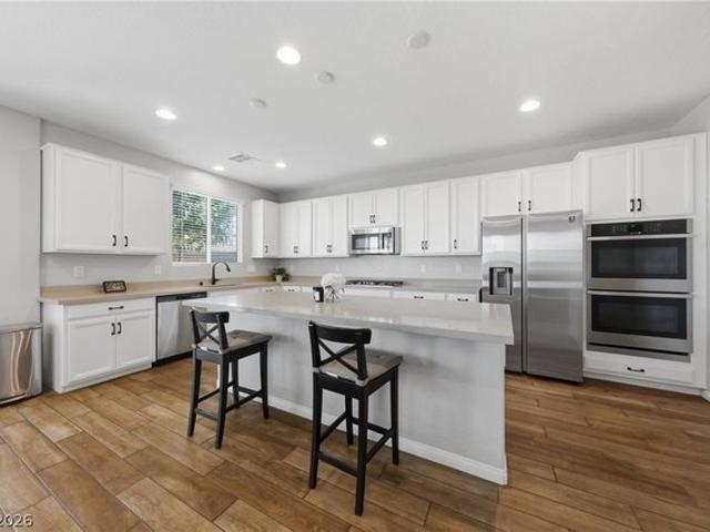 7547 Tinley Creek Ave, Las Vegas, NV 89113