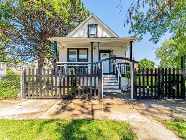 7549 S Saint Lawrence Ave, Chicago, IL 60619
