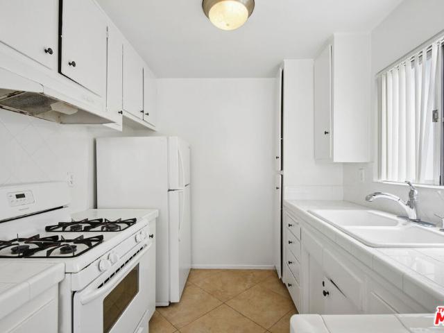 7540 Hampton 206