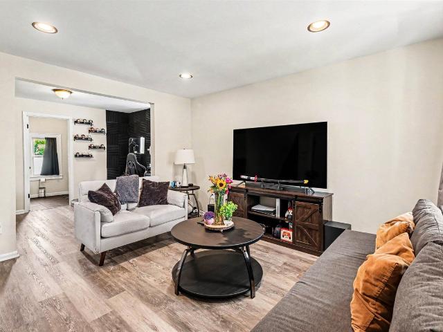 7541 Orchard Avenue