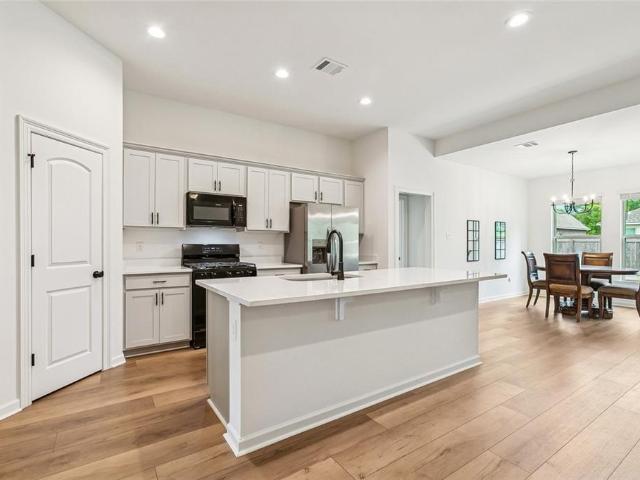 75420 Victoria Drive