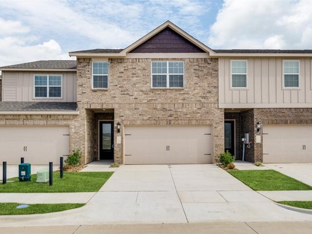 754 Carson Ln, Pilot Point, TX 76258