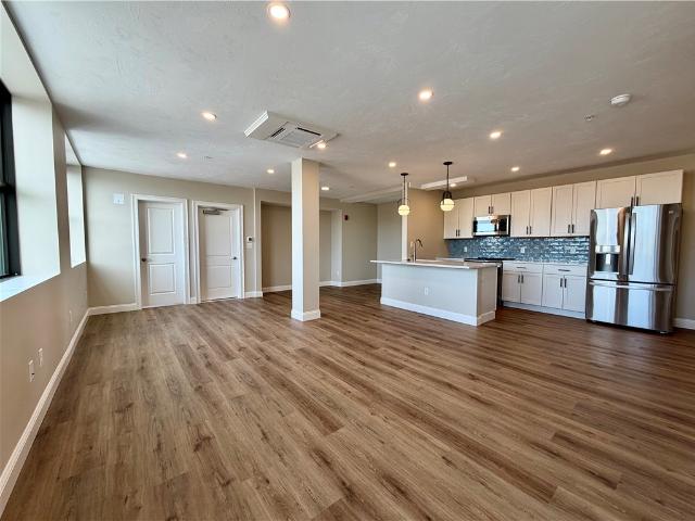 754 Eddy Street 3B