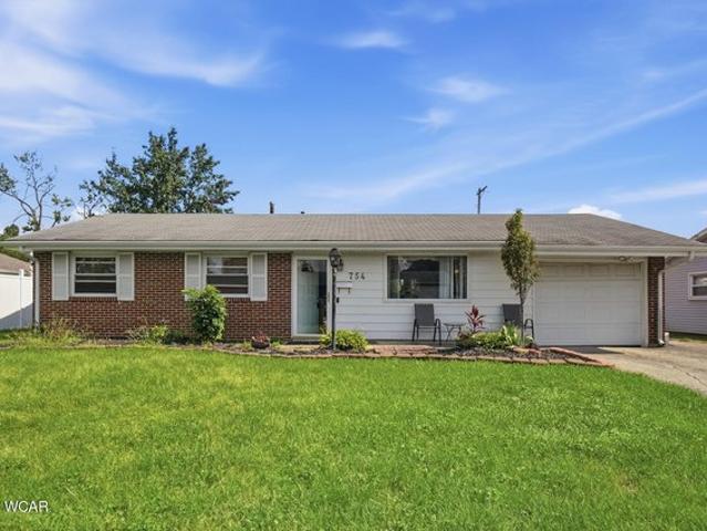 754 Mackenzie Dr, Lima, OH 45805