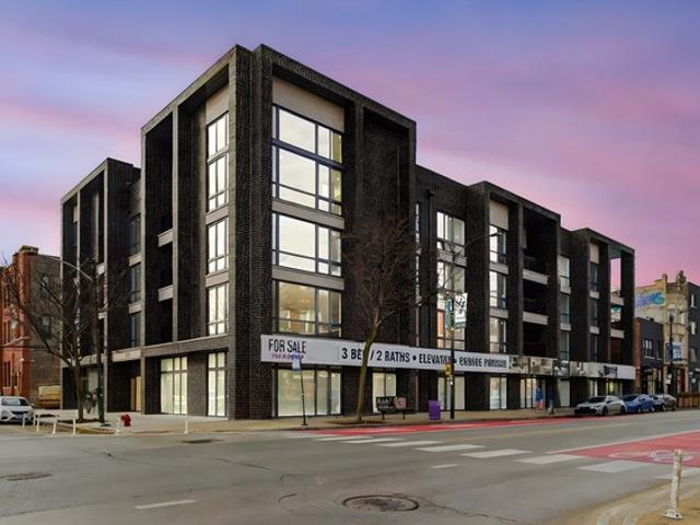 754 N Bishop St Unit 201, Chicago, IL 60642