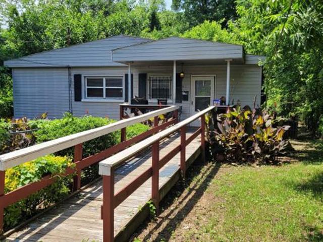 754 Pebble St, Macon, GA 31201