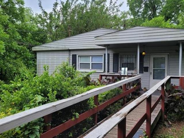 754 Pebble St, Macon, GA 31201