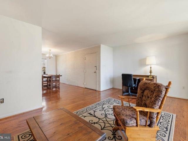754 Quince Orchard Boulevard # 102