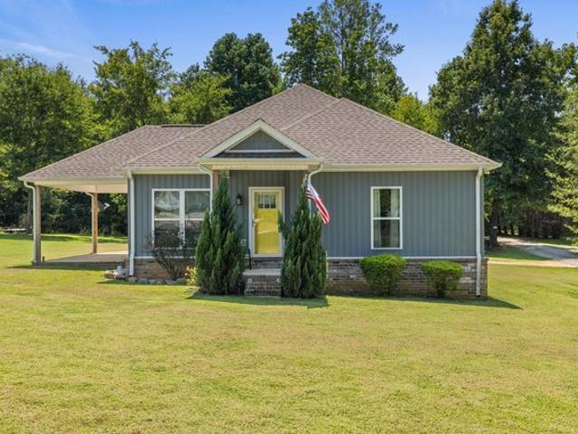 754 Rose St, Rogersville, AL 35652