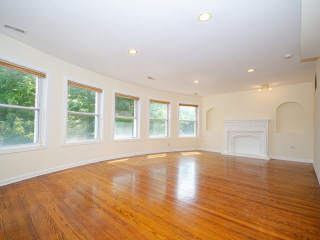 7554 N Claremont Avenue # 2