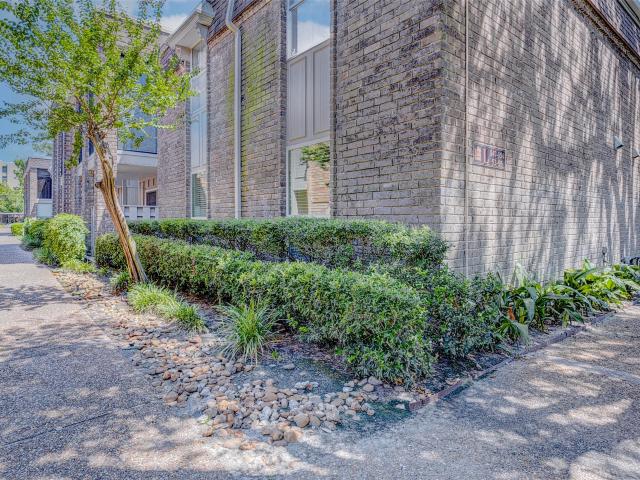 7555 Katy Freeway 55