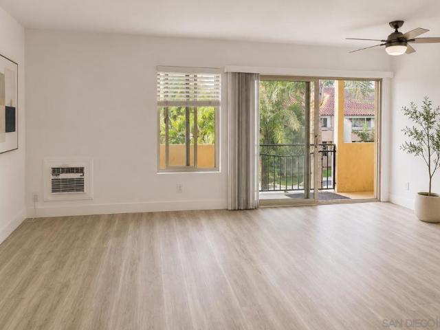7555 Linda Vista 29