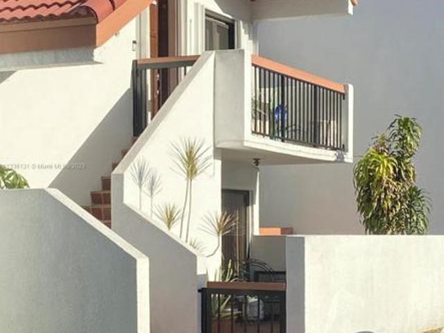 7555 153 Pl SW #105 10, Miami, FL 33193