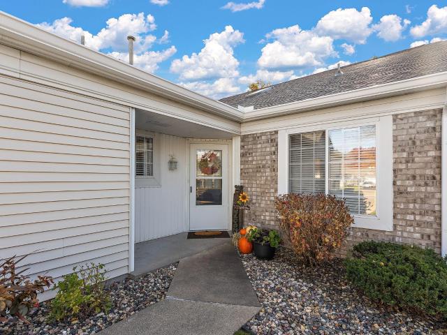 7556 Ojibway Park Bay