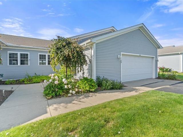 7556 Anchor Dr, Fairview, PA 16415