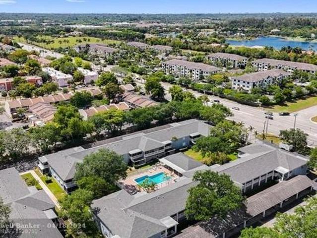 7556 Stirling Rd #223, Hollywood, FL 33024