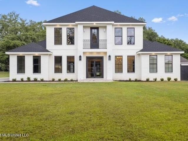 7557 Oakenshield Ln, Pass Christian, MS 39571