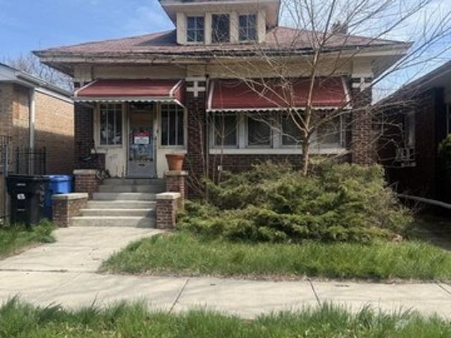 7557 S Paxton Ave, Chicago, IL 60649
