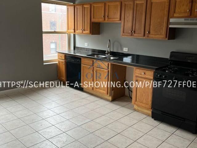 7554 S Essex Ave, 2 beds, 1 full bath