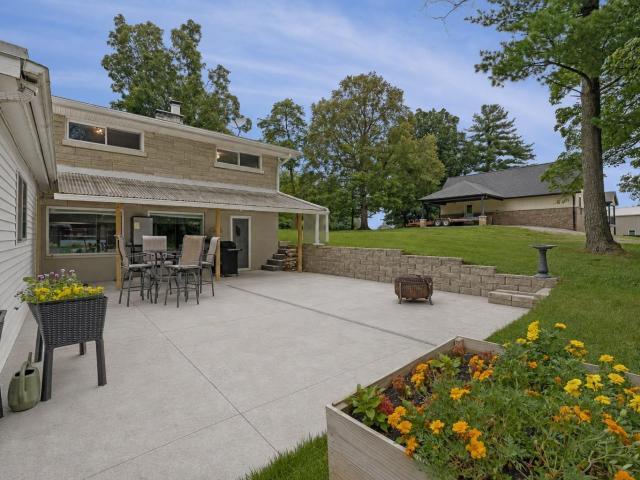 7559 Old Boonville Highway