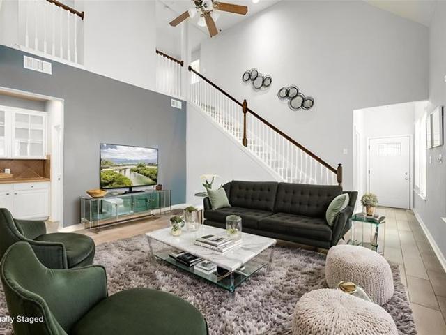 7559 Autumn Sun Dr, Houston, TX 77083