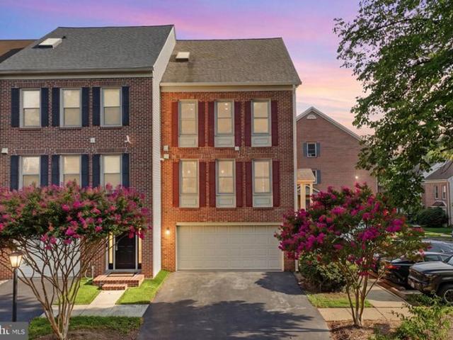 7559 Chrisland Cv, Falls Church, VA 22042