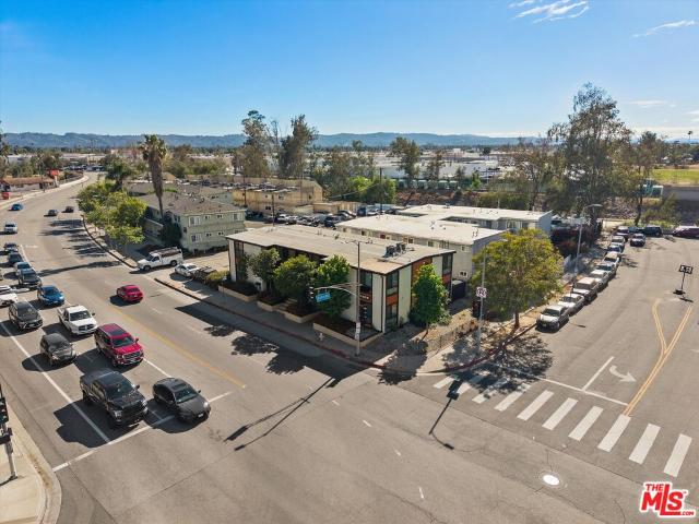 7559 Whitsett Ave, North Hollywood, CA 91605 | MLS #26810 | Compass