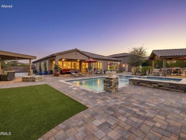 7550 W Questa Dr, Peoria, AZ 85383