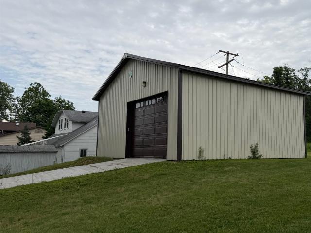 7552 N River Road