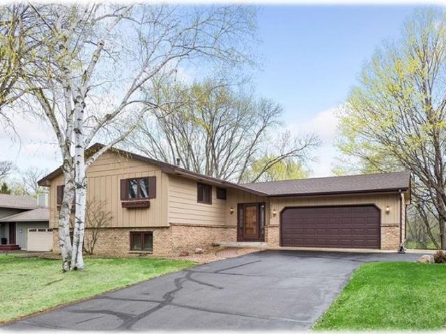 7553 Mariner Dr, Maple Grove, MN 55311