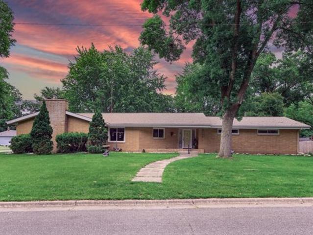 755 3rd Ave NW, Milaca, MN 56353