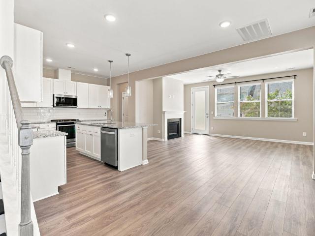 755 Creekway Drive