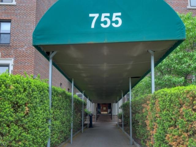 755 Anderson Ave