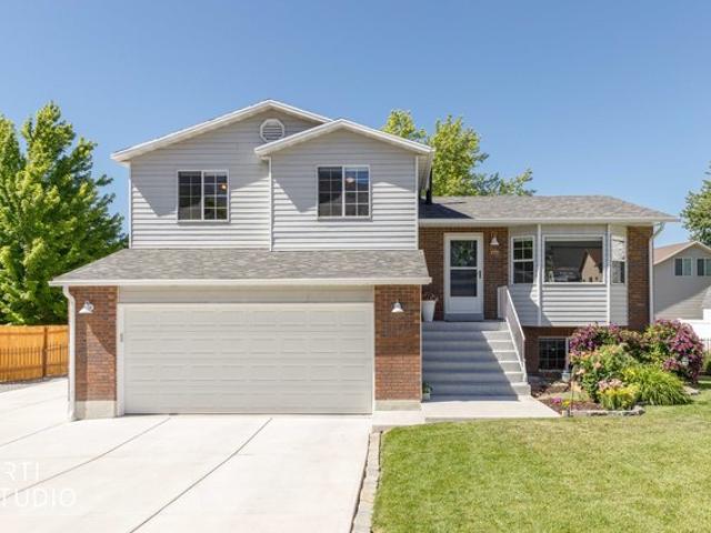 755 E 2550 N, North Ogden, UT 84414