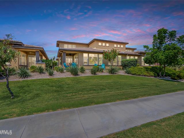 755 E VERDE Boulevard